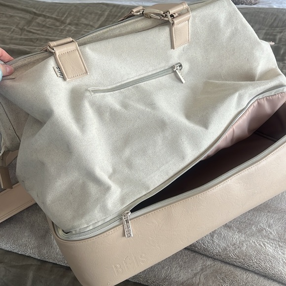 BEIS | Bags | Beis X The Weekender Bag In Beige Canvas | Poshmark